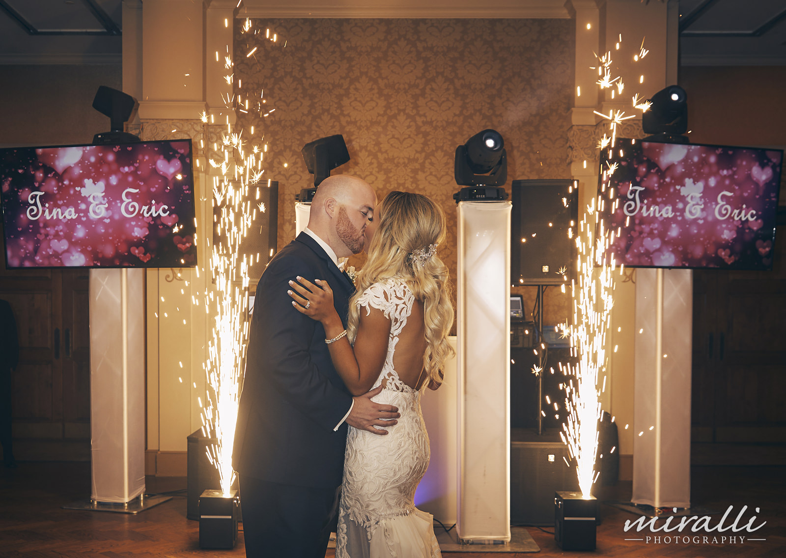 Larkfield Wedding Photos | East Northport Long Island | Miralli Photography 516-581-6611