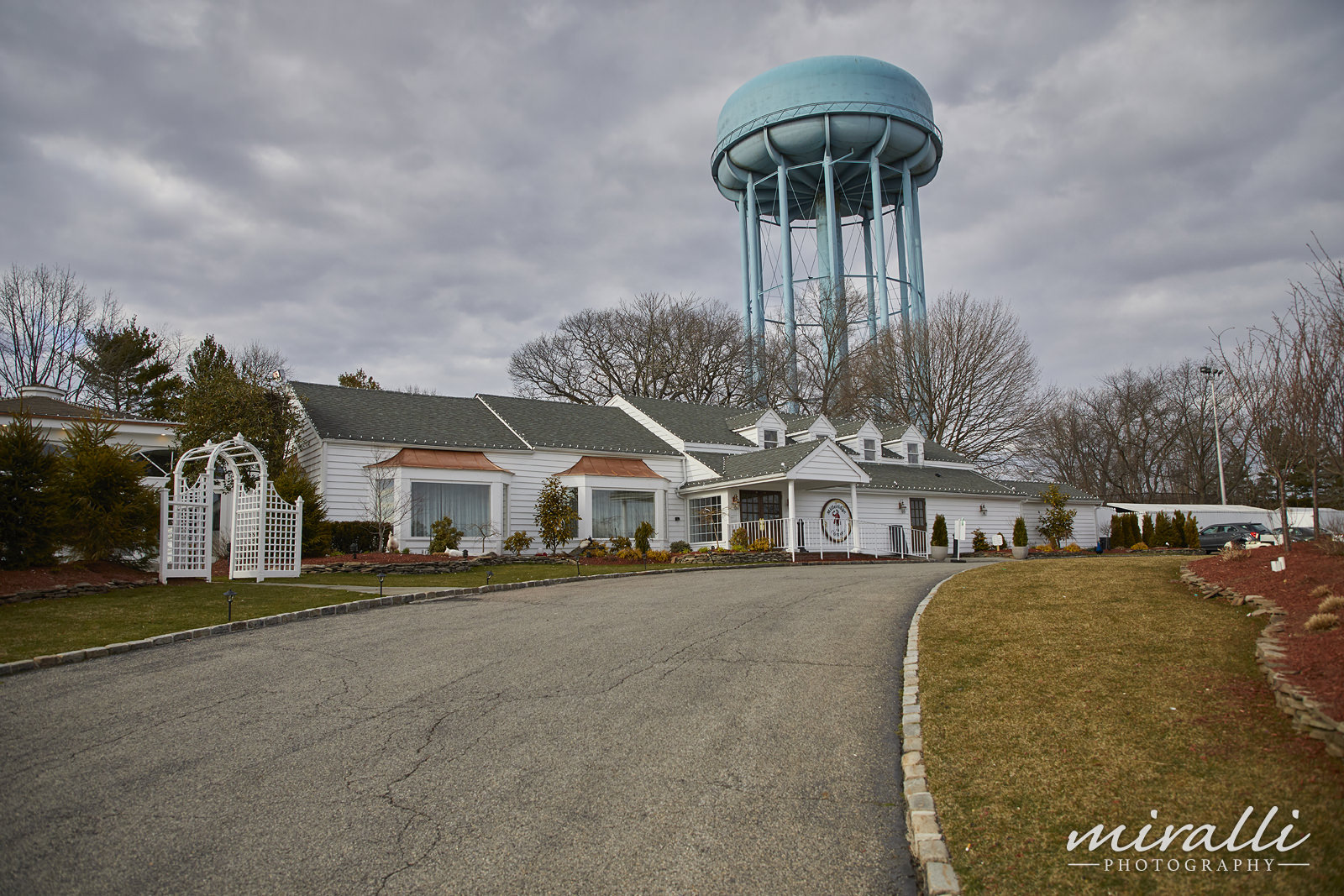 Milleridge Inn Cottage Wedding Photos | Jericho Long Island | Miralli ...